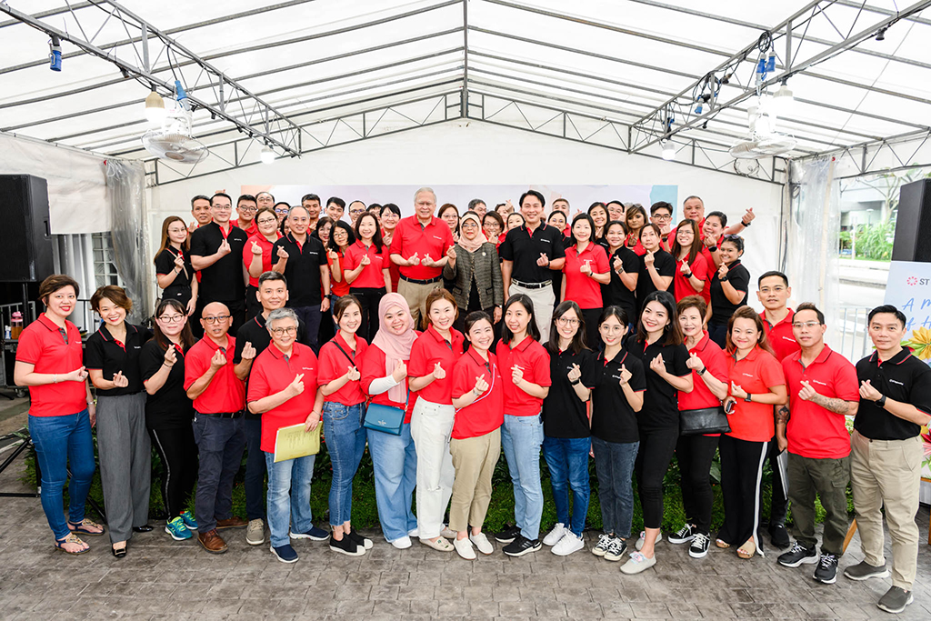 News - ST Engineering presents $438,000 for President’s Challenge 2022 | ST Engineering